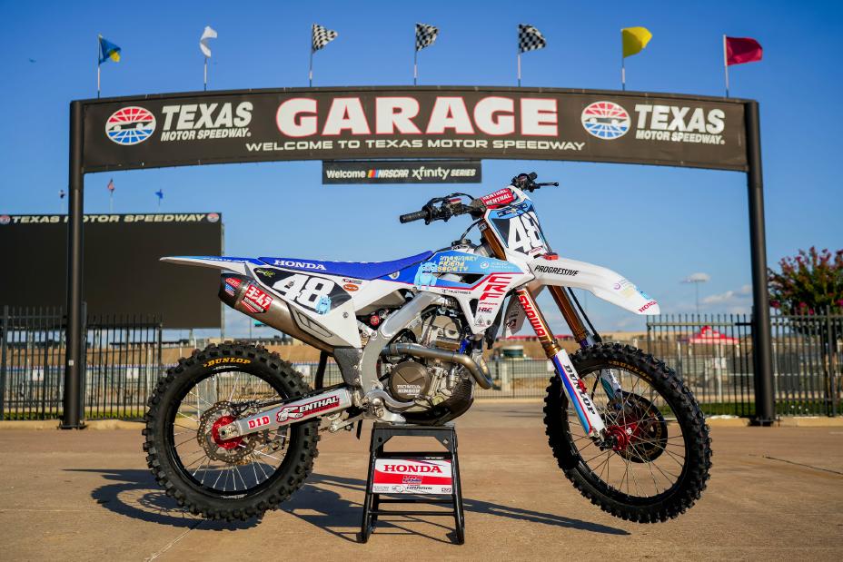 Debut 450 Win for Hunter Lawrence at Fort Worth SMX