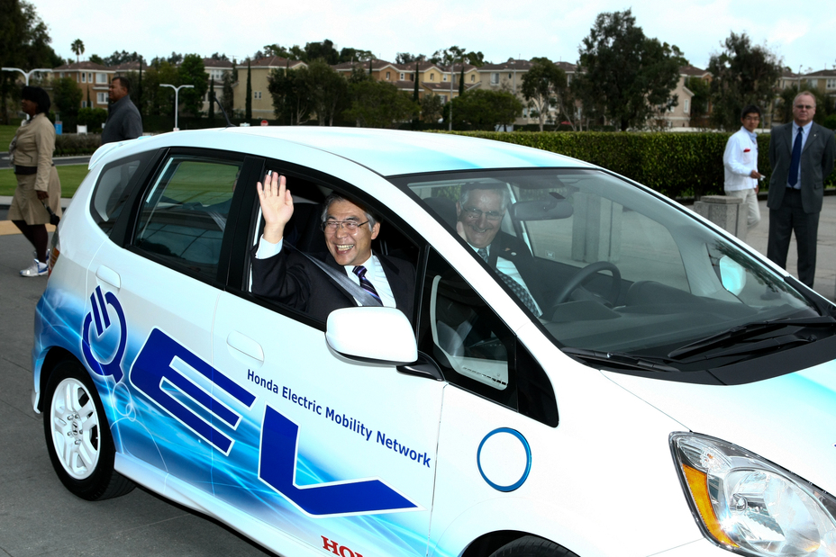 Honda Launches Electric Vehicle Demonstration Program