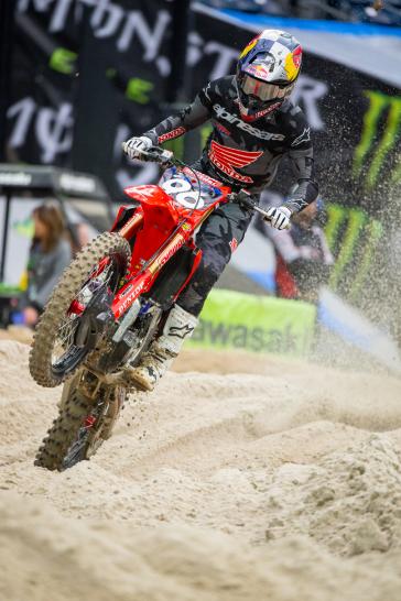 Hunter Lawrence Kicks off 250SX East Battle With a Win in Houston