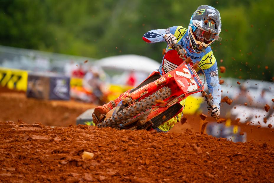 Sexton Dominates Inaugural SuperMotocross Race