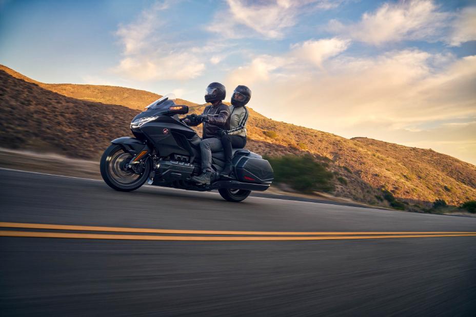 25 Honda Gold Wing Matte Black Metallic Action