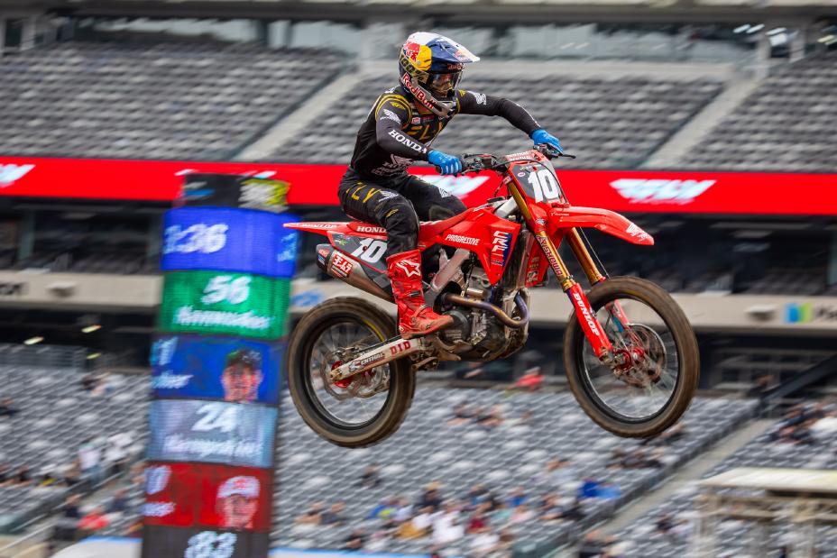 Dean Wilson Earns Top-10 Result at East Rutherford Supercross