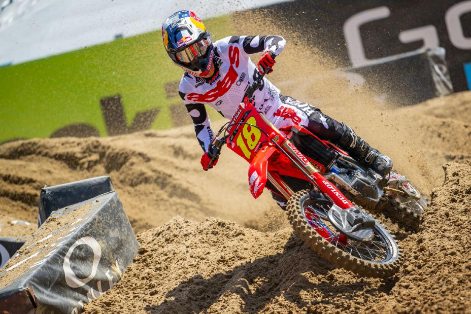 Jett Lawrence Back on Top at Nashville Supercross