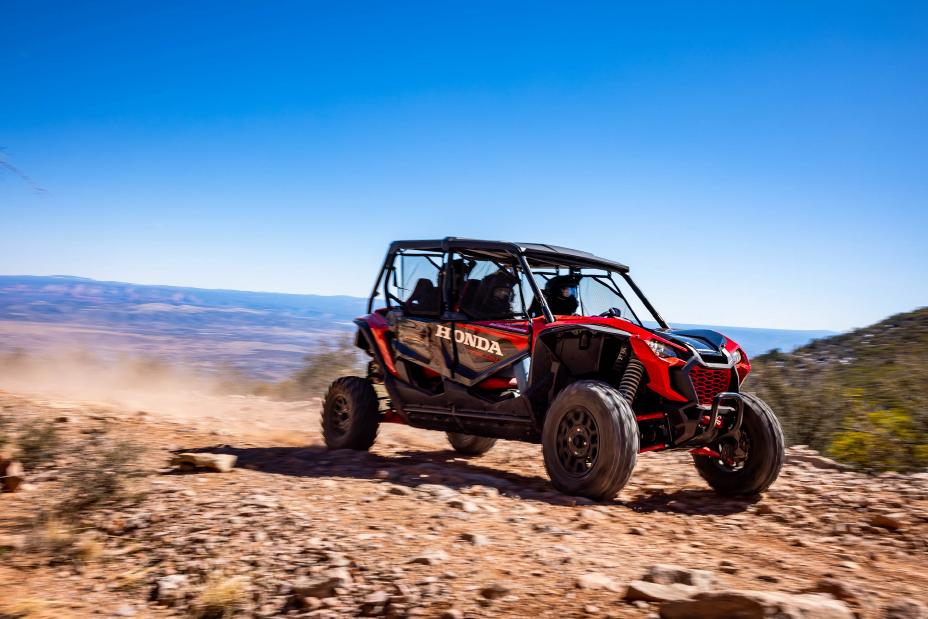 2022 Honda Talon 1000X-4FOXLiveValve action