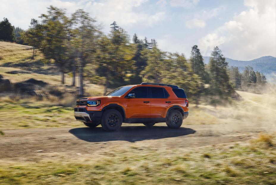 2026 Honda Passport TrailSport – Shown with Optional Accessories