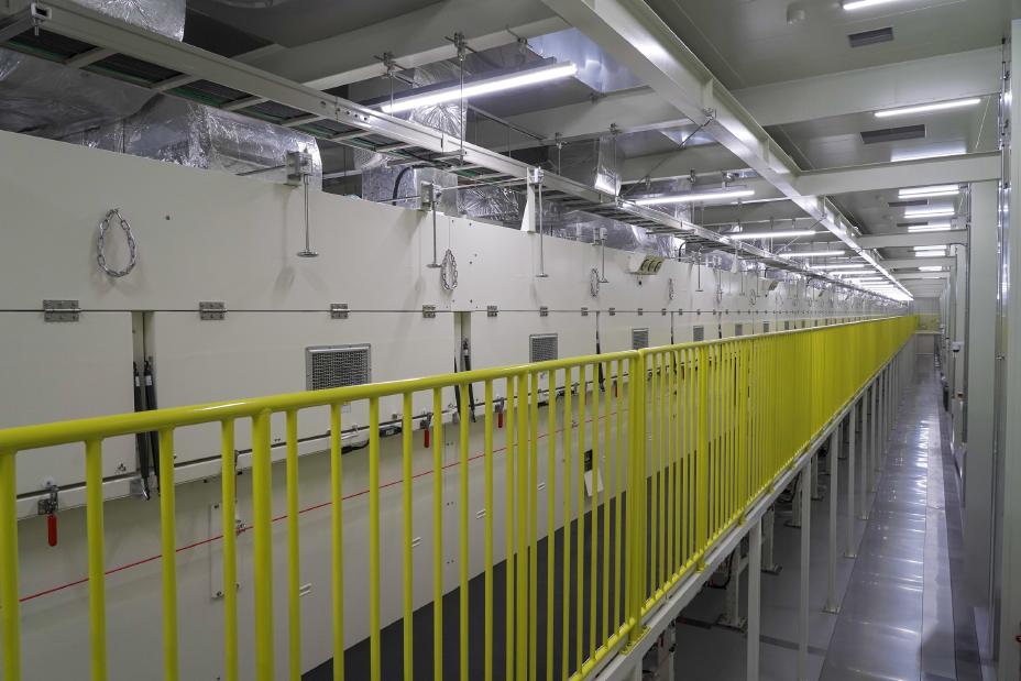 Positive electrode coating and drying furnace