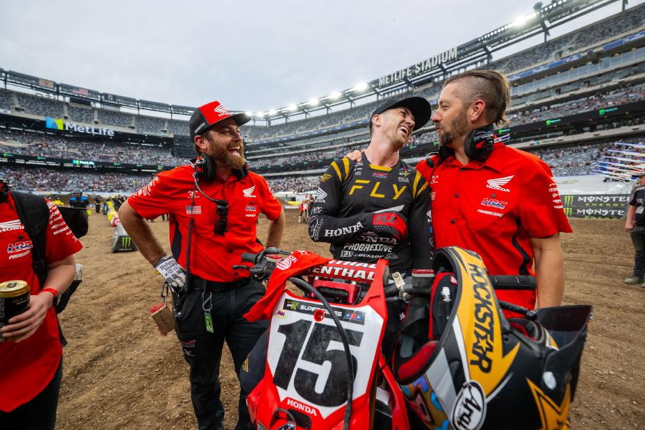 Dean Wilson Earns Top-10 Result at East Rutherford Supercross