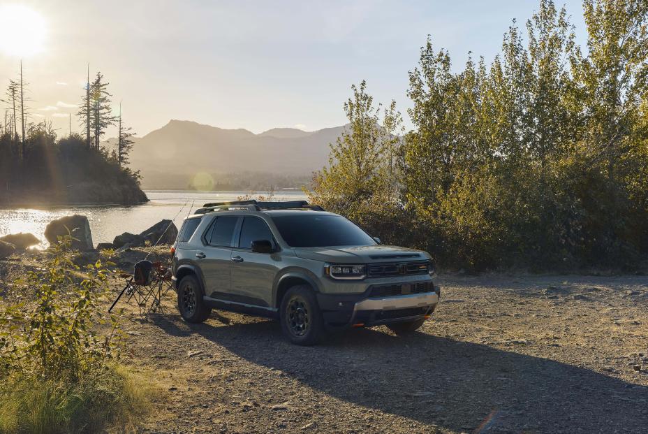 2026 Honda Passport TrailSport – Shown with Optional Accessories