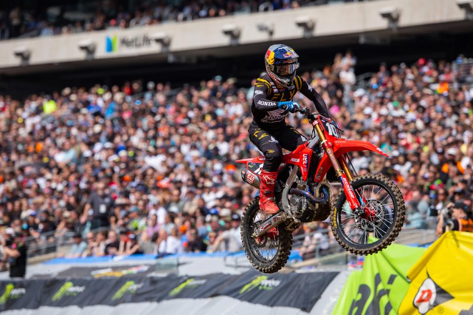 Dean Wilson Earns Top-10 Result at East Rutherford Supercross