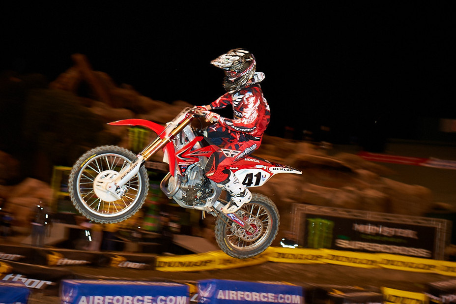 Honda Red Riders Debut In Supercross Opener