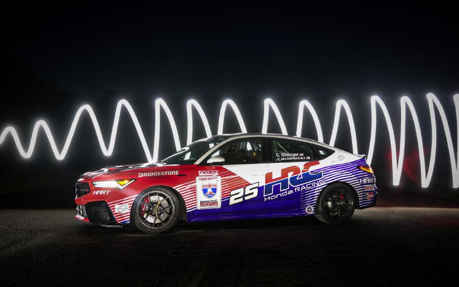 Acura Integra Type S with HRC Prototype Performance Parts Competing in ...