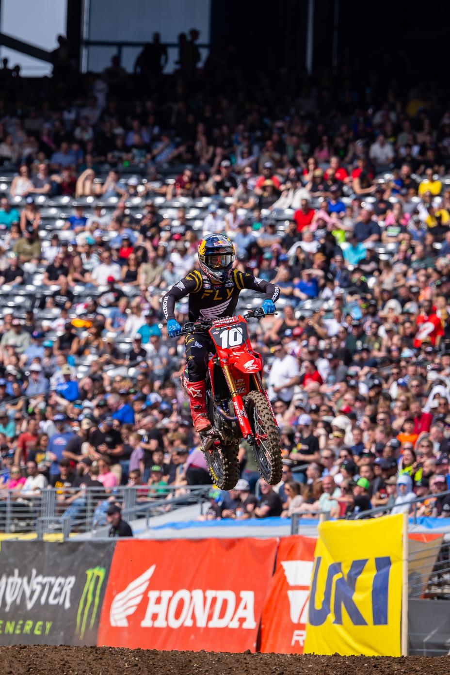 Dean Wilson Earns Top-10 Result at East Rutherford Supercross