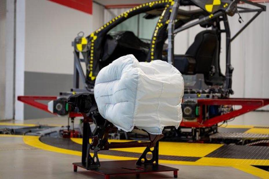 New Acura Airbag Technology wins Popular Science Award