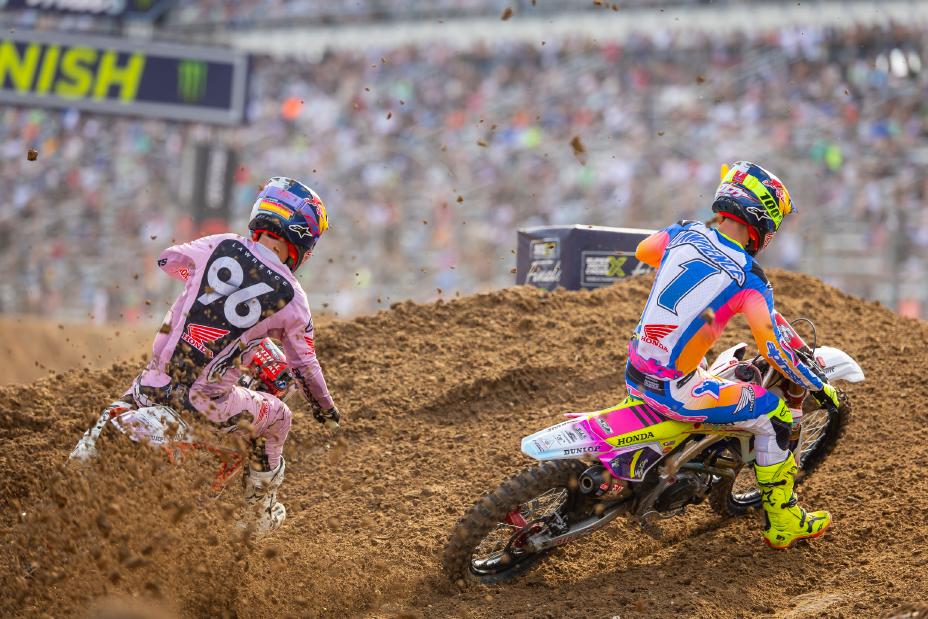 Debut 450 Win for Hunter Lawrence at Fort Worth SMX