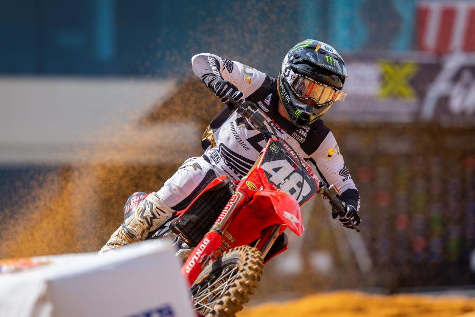 Jett Lawrence Returns From Injury With Amazing Win at SMX Opener