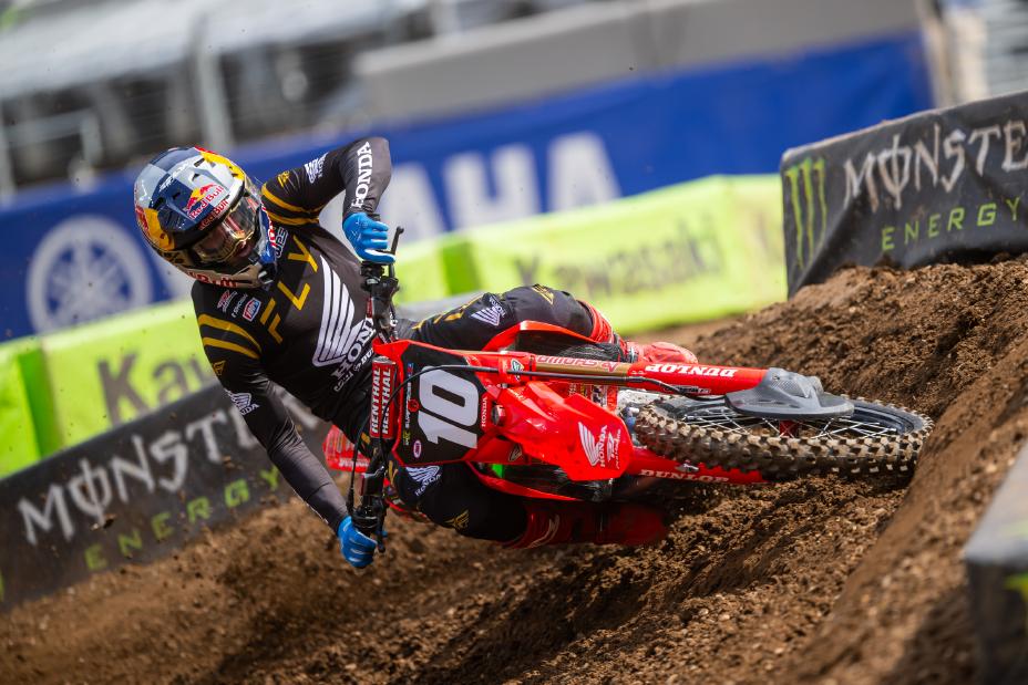 Dean Wilson Earns Top-10 Result at East Rutherford Supercross