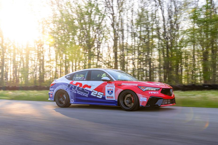 Acura Integra Type S with HRC Prototype Performance Parts Competing in ...