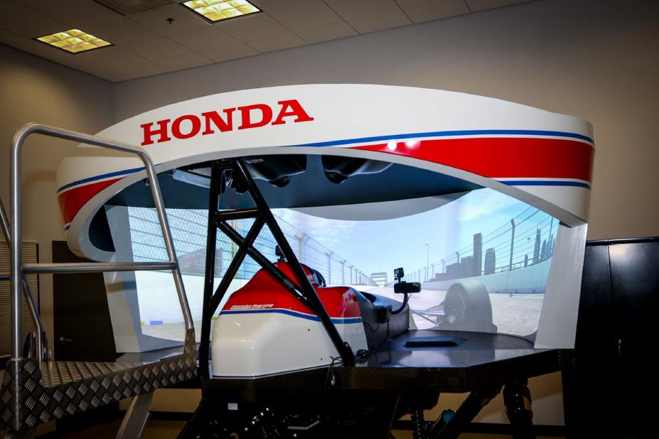 Honda IndyCar Drivers Use HPD Simulator to Prepare for Nashville Challenges