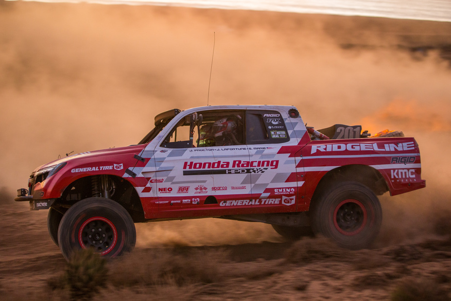 Honda Scores Class Victory in Return to Baja 1000 in 2015