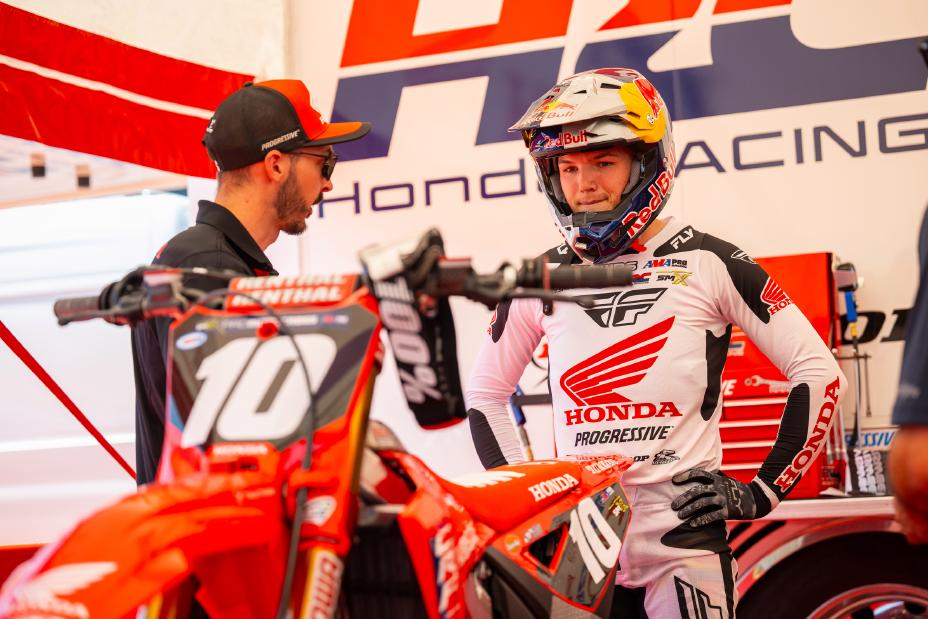 Powerful Return to Racing for Honda HRC Progressive at Fox Raceway