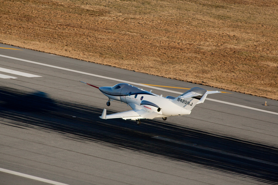 Honda Achieves First Flight of FAA-Conforming HondaJet