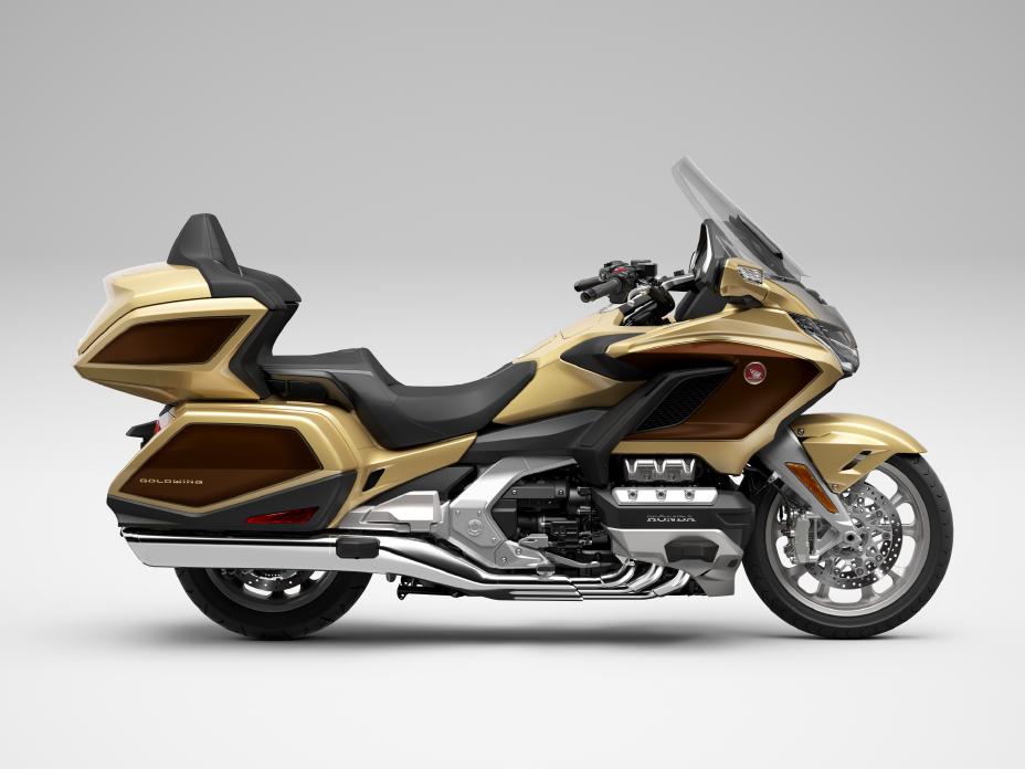 25 Honda Gold Wing Tour Eternal Gold