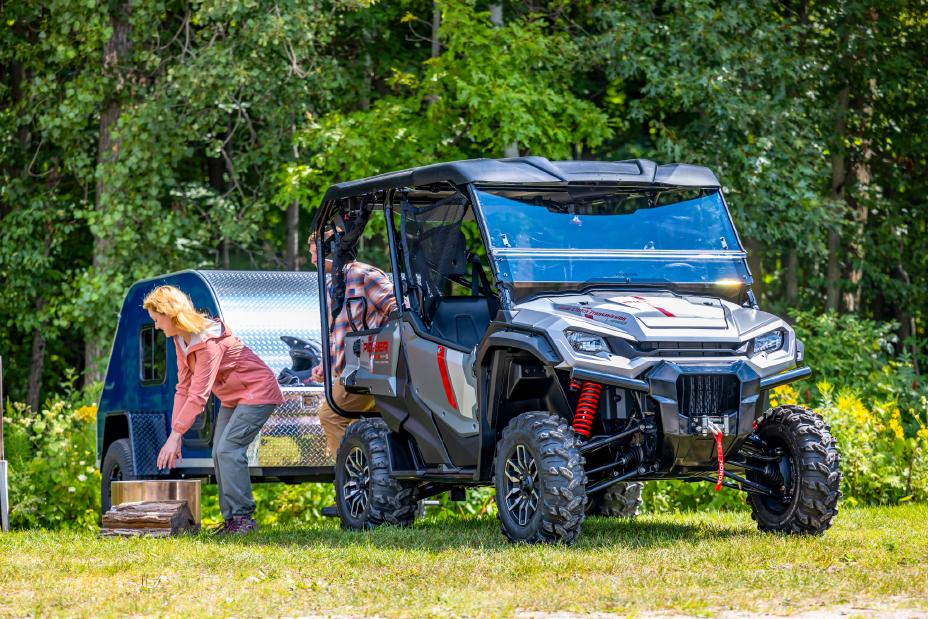 2025 Honda Pioneer 1000-5 Deluxe