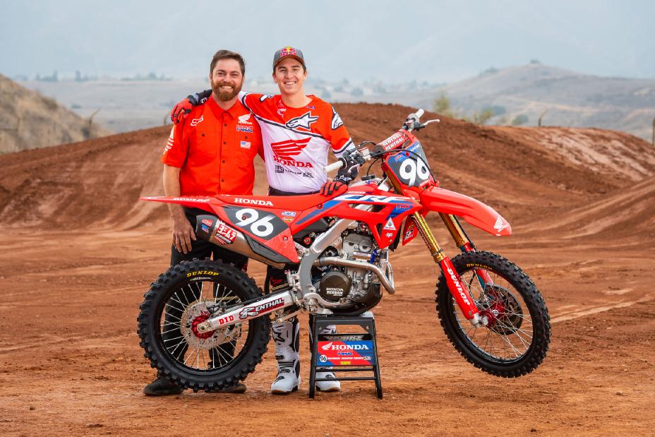 Hunter Lawrence Static