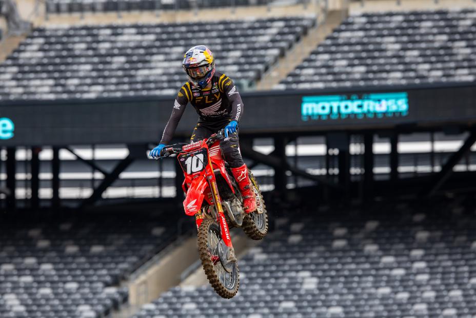 Dean Wilson Earns Top-10 Result at East Rutherford Supercross