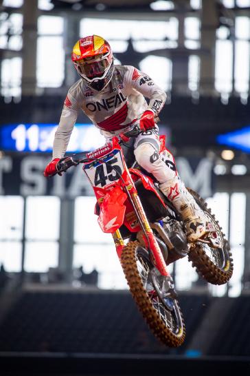 Chase Sexton, Hunter Lawrence Improve Title Chances at Arlington Triple ...