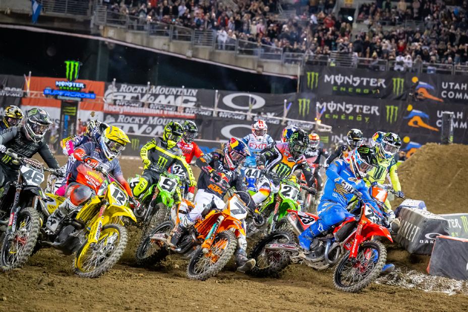 Jett Lawrence Wins 250SX West at Oakland Supercross