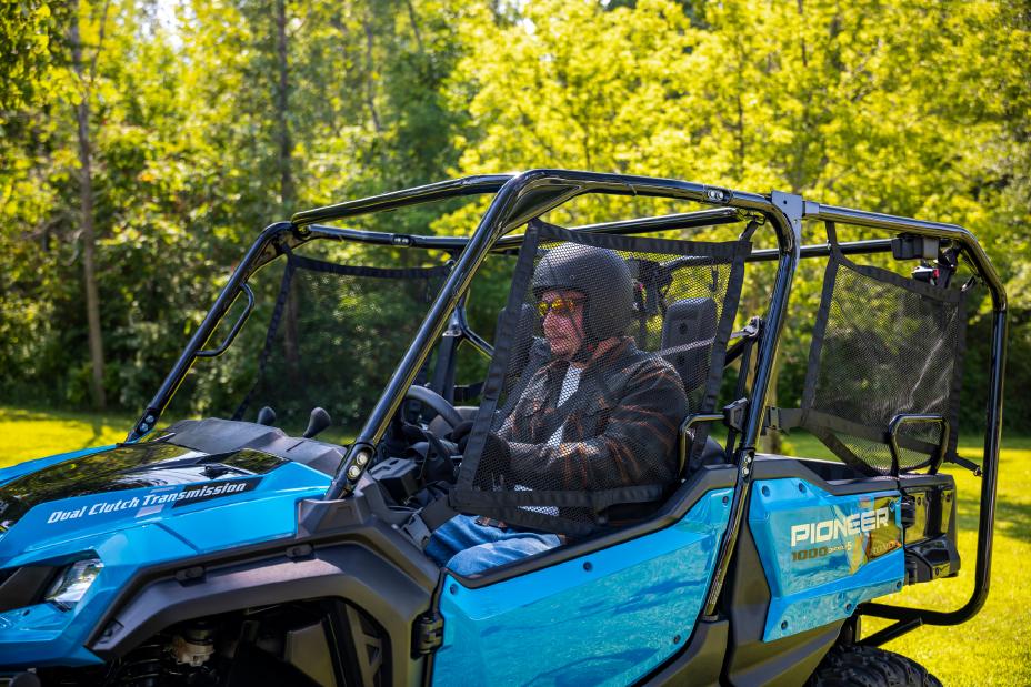 2025 Honda Pioneer 1000-5 Deluxe