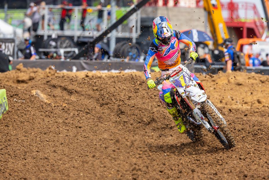Debut 450 Win for Hunter Lawrence at Fort Worth SMX