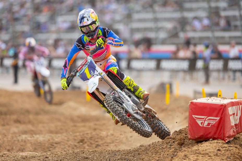 Debut 450 Win for Hunter Lawrence at Fort Worth SMX