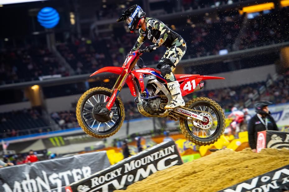 Close Second-Place Finish for Roczen at Arlington 3 Supercross