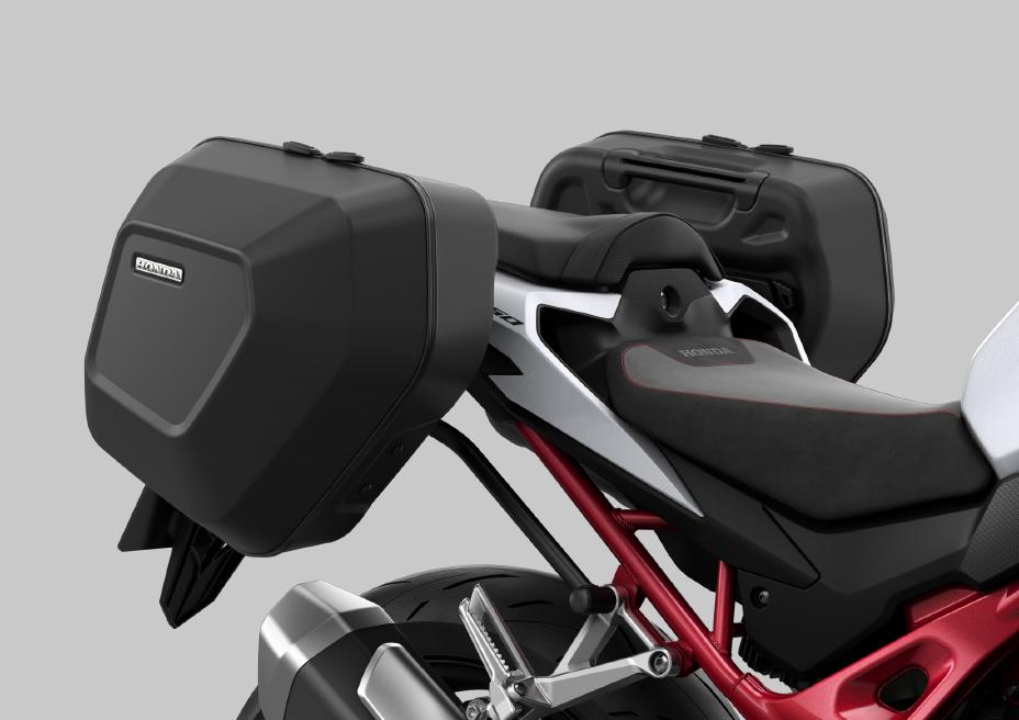 2025 Honda CB750 Hornet pannier cases