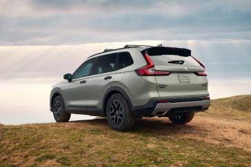 Robuste, électrifié et actualisé : Le Honda CR-V Hybrid le plus vendu ajoute la nouvelle version ...