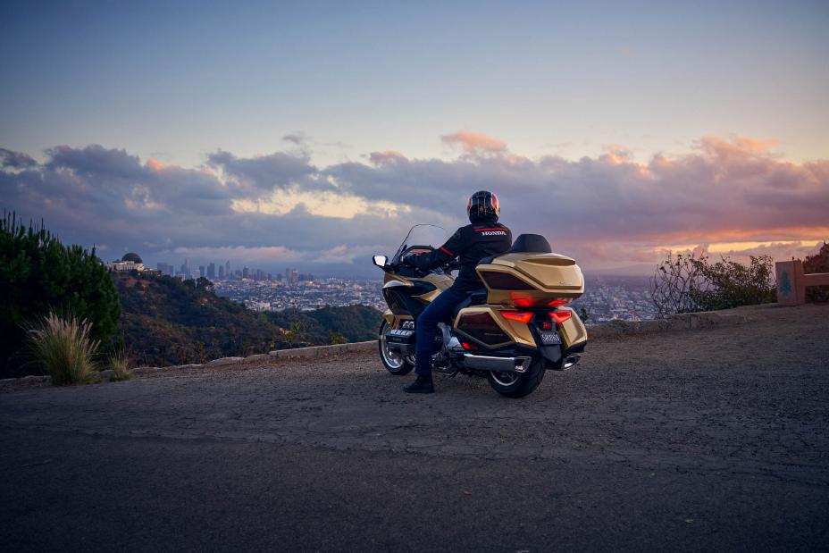 25 Honda Gold Wing Tour Eternal Gold Lifestyle