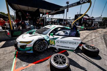 Tough Day at VIR for Acura, Gradient Racing